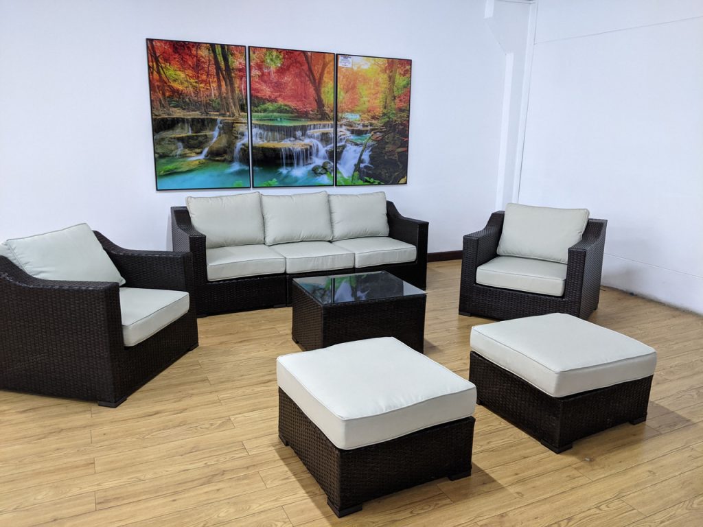 Pros and Cons of Plastic Sofa Sets: Making an Informed Furniture Choice